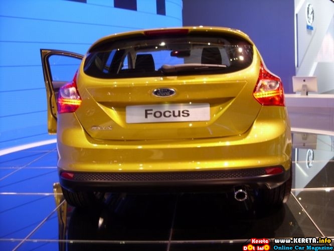 2010 GENEVA MOTOR SHOW : THE NEXT GENERATION FORD FOCUS.