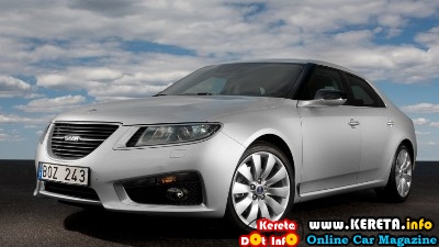 2010-Saab-9-5-Sedan-Front-Angle-View