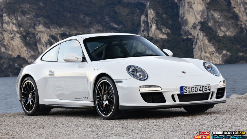 2011-Porsche-911-Carrera-GTS-Coupe-Front-Side-View