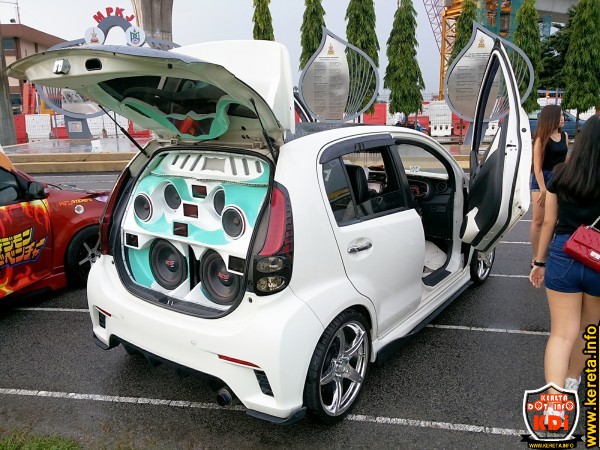 MODIFIED MYVI LAGI BEST SE SCISSORS DOOR